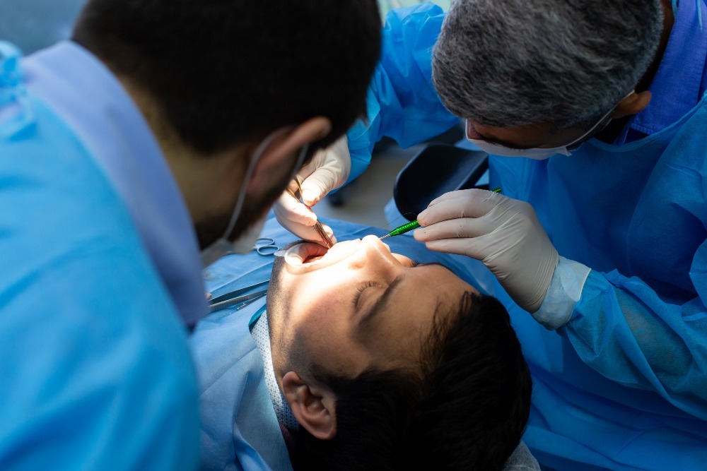 Oral Maxillofacial Surgery Doctors in Kolkata | Best Oral Surgeon
